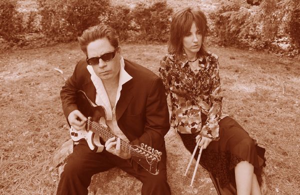 Dex Romweber Duo Fly Under the Radar with New Release