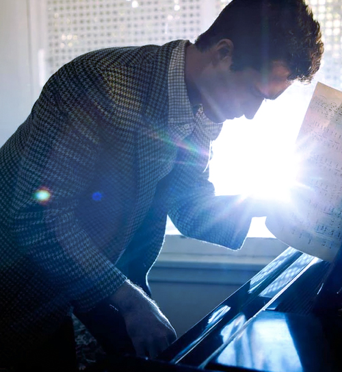 TVD Premiere: Aaron David Gleason, “Rock ‘n Roll With Me” ft. Mike Garson